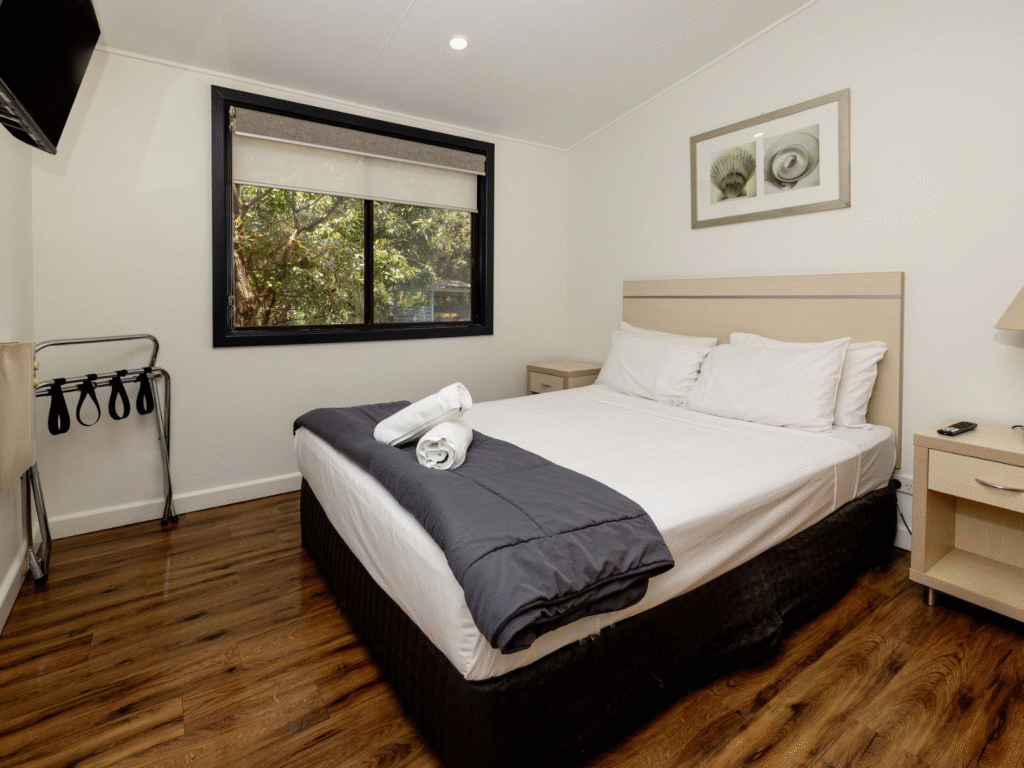 Avalon Cabin - BIG4 Sydney Lakeside Holiday Park